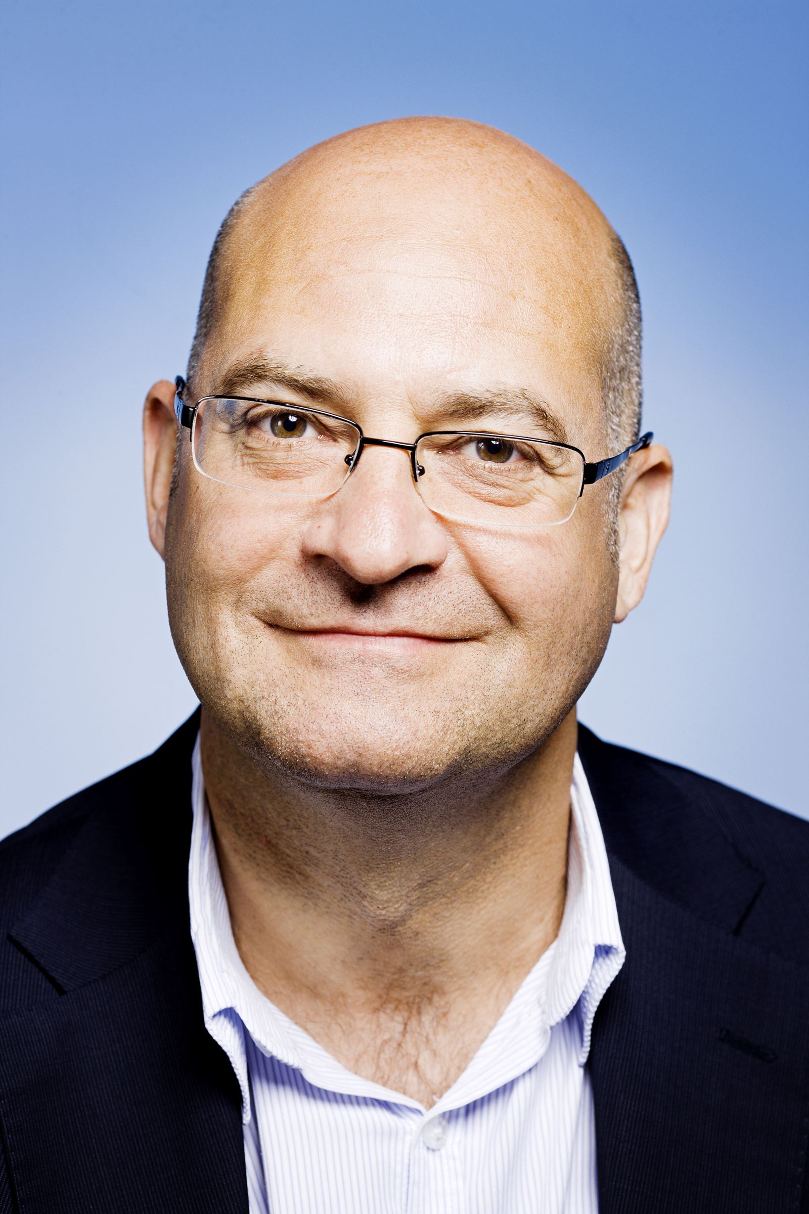 Peter Berg runder det skarpe hjørne - Bureaubiz